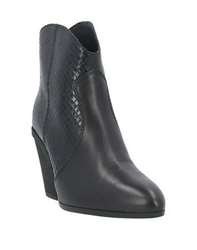 Hogan Leather Western Ankle Boots - Black