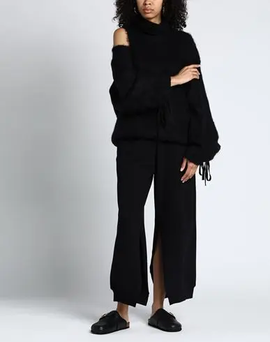 ANDREĀDAMO Turtleneck Top - Black