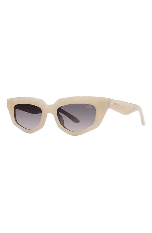 Dezi On Read 49mm Cat Eye Sunglasses - Limestone/smoke Faded
