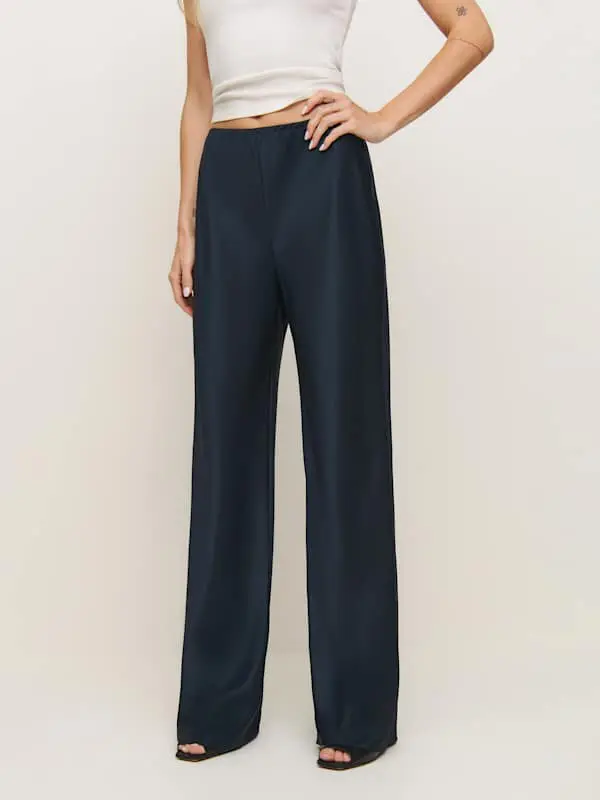 REFORMATION Gale Satin Mid-rise Bias Short Pant - Blue