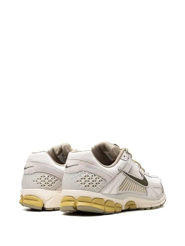 Nike Zoom Vomero 5 Sneakers