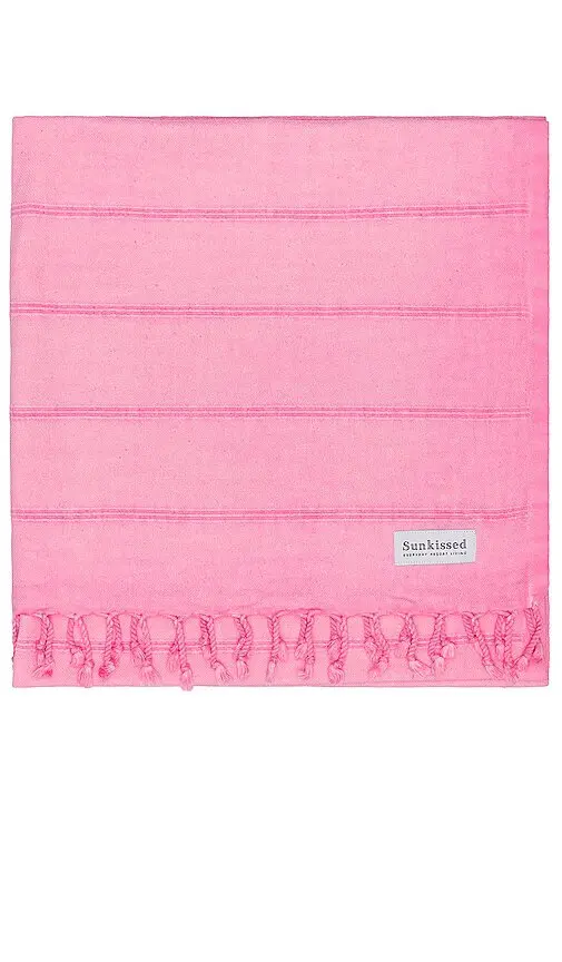 SUNKISSED Sand Free Beach Towel In Pink