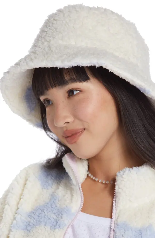 Roxy X Chloe Kim In The Clouds Fleece Bucket Hat