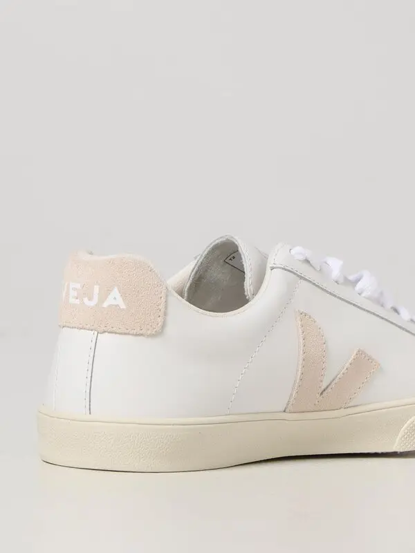 VEJA Sneakers