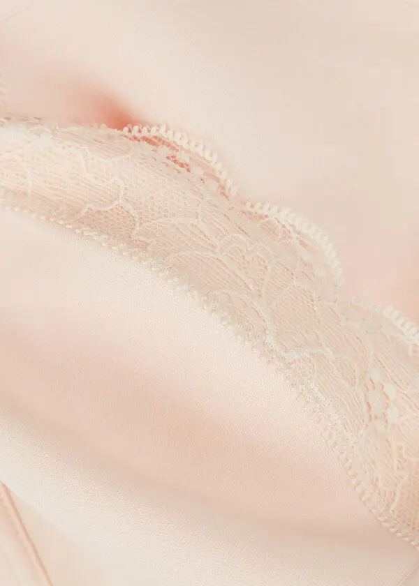 Hanro Lace-trimmed Soft-cup Bra, Bra Hook Fastening - Nude