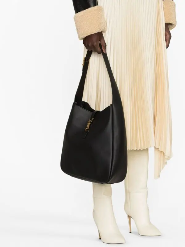 Saint Laurent Large Le 5 À 7 Leather Shoulder Bag - Black