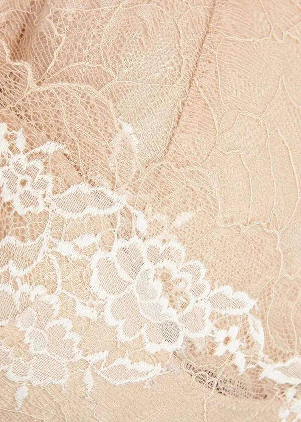 Wacoal Lace Perfection Push-up Bra