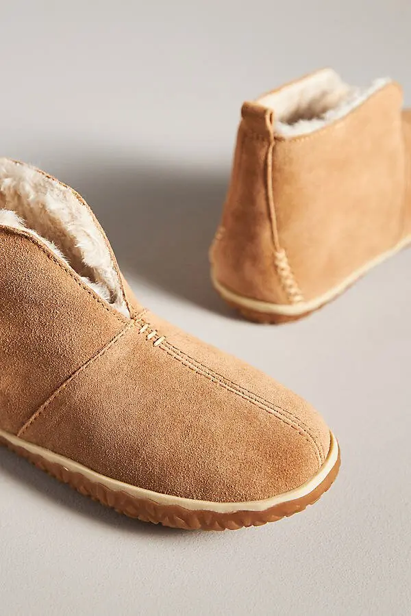 Minnetonka Tucson Slipper Boots - Sand