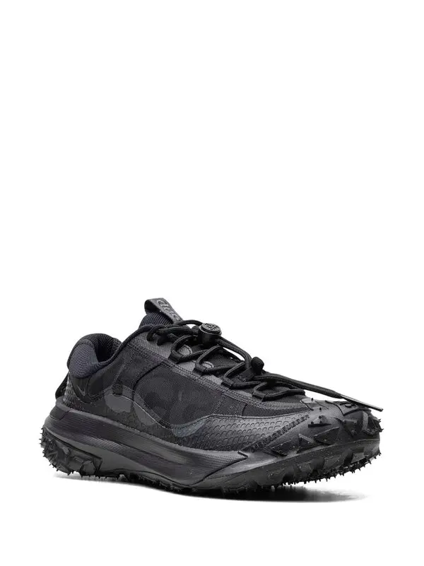 Nike Mountain Fly 2 Low Sneakers