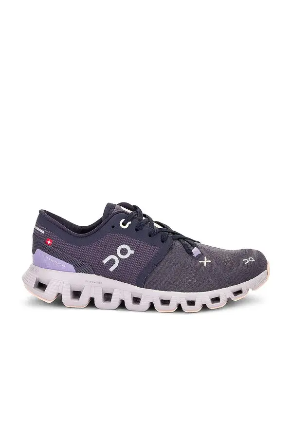On X 3 Sneaker In Purple