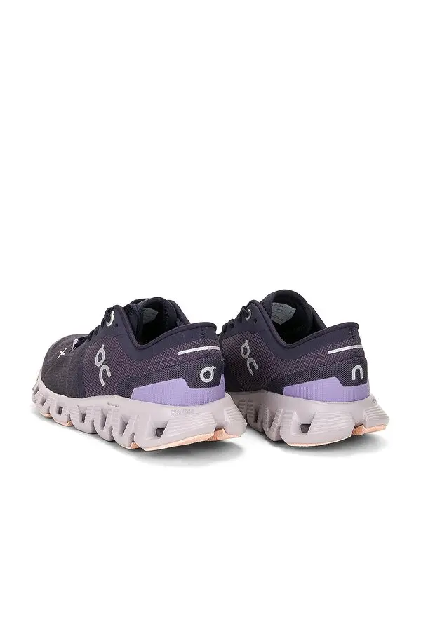 On X 3 Sneaker In Purple