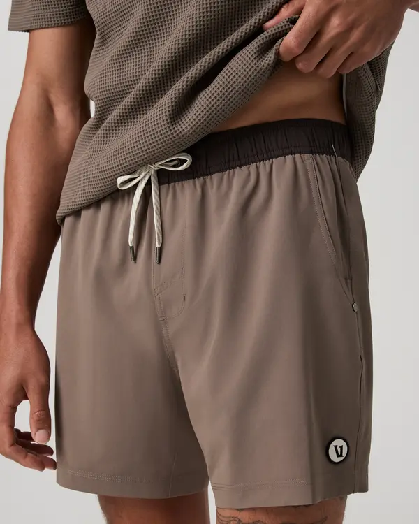 Vuori Kore Lined 5" Shorts - Bark