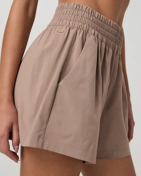 Vuori Villa Relaxed Fit Shorts - Sorrel Brown