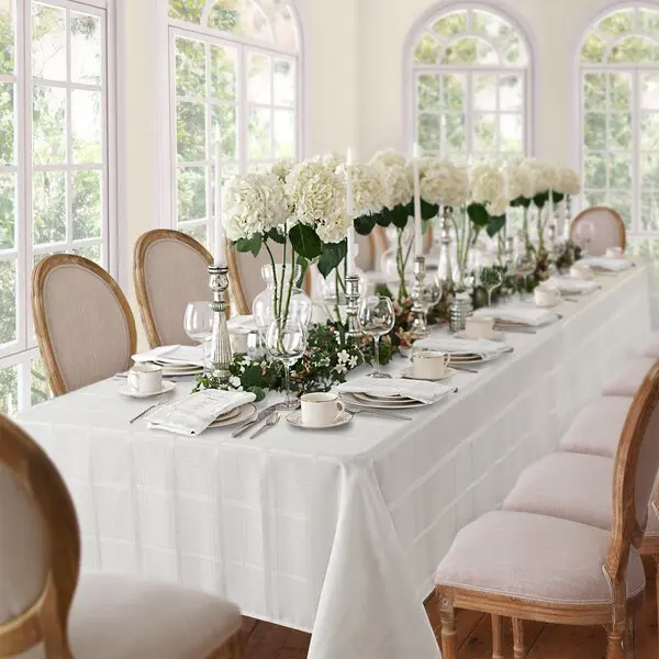 ELRENE HOME FASHIONS Elegance Plaid Jacquard Tablecloth, 60 X 84 - White