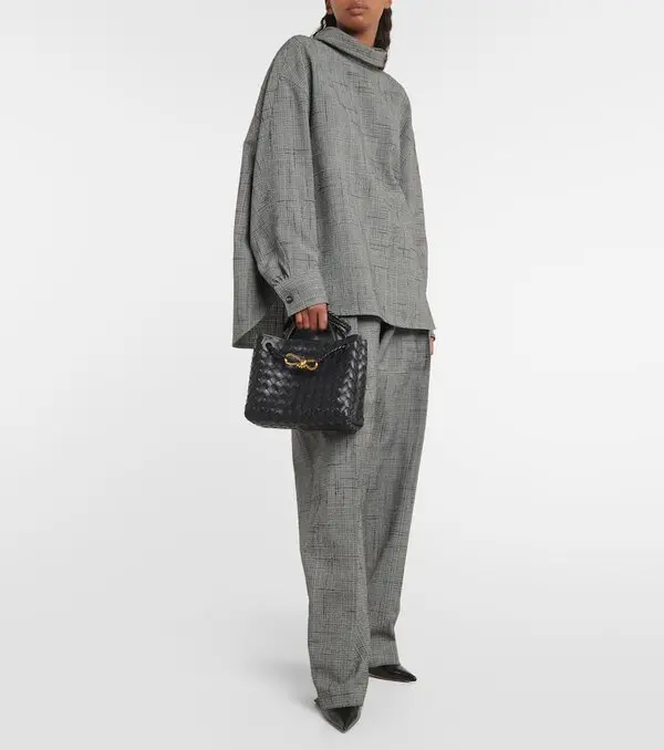 Bottega Veneta Andiamo Small Leather Tote Bag - Black