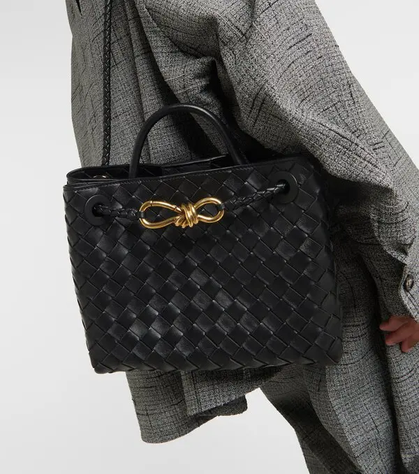 Bottega Veneta Andiamo Small Leather Tote Bag - Black