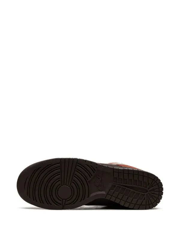 Nike Dunk Low Sneakers - Brown