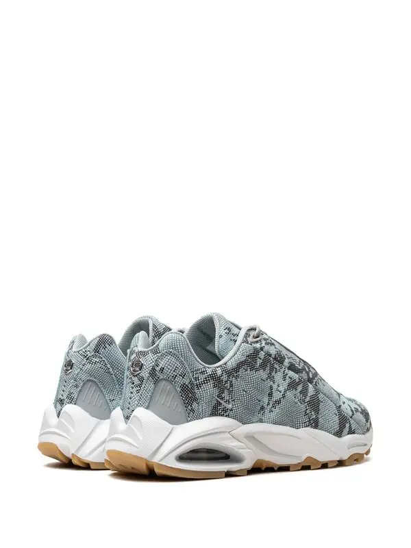 Nike Air Terra Hot Step Sneakers - Grey