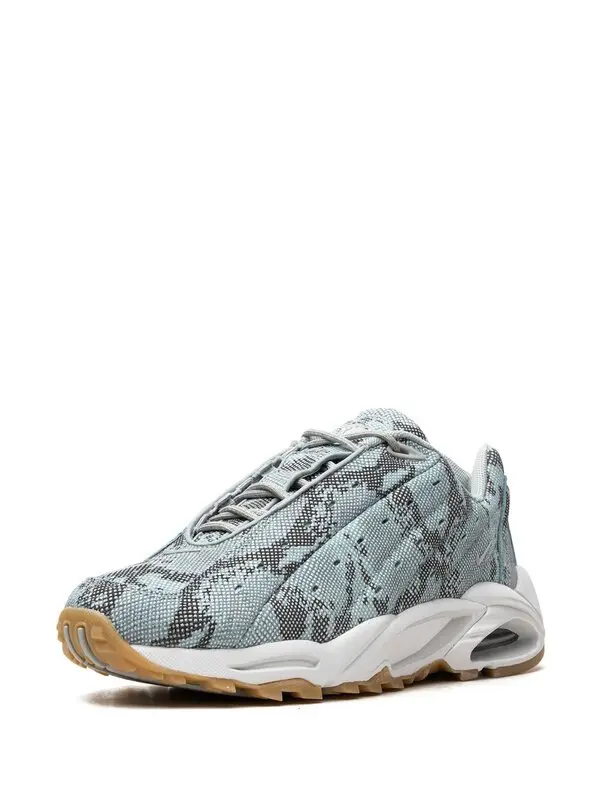 Nike Air Terra Hot Step Sneakers - Grey