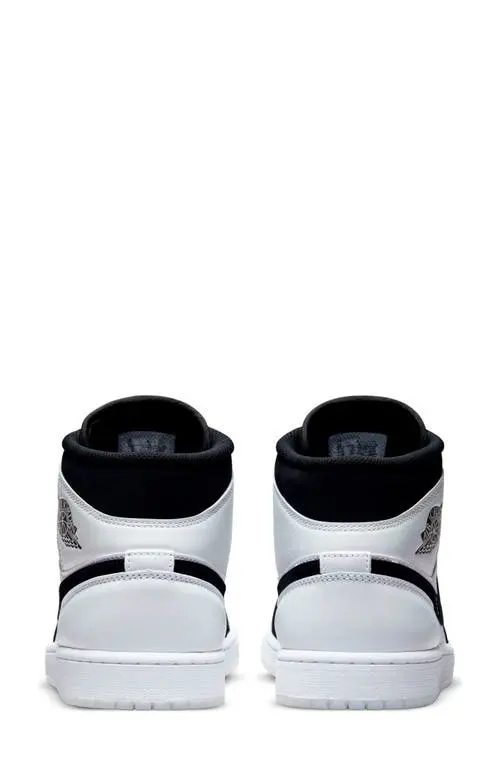 JORDAN Air 1 Mid Se Basketball Shoe