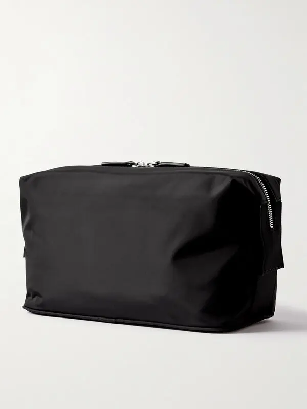 WANT Les Essentiels Shell Wash Bag