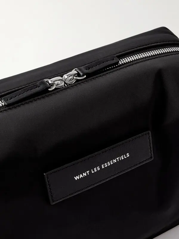 WANT Les Essentiels Shell Wash Bag