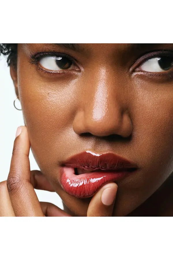 U BEAUTY The Plasma Lip Compound Tinted In Burgundy - Cassis