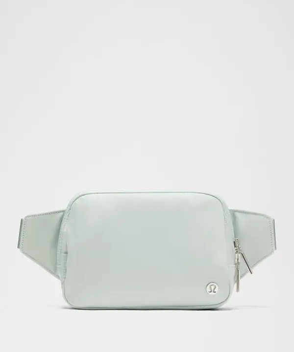 Lululemon Everywhere Belt Bag Large 2l - Pelican/silver