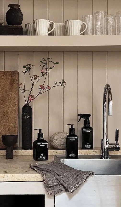 HOMECOURT Steeped Rose Surface Cleaner