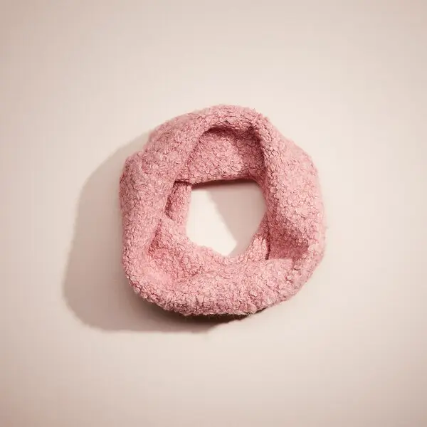 COACH Restored Fleece Textured Snood - Pink