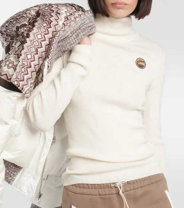Chloé Wool And Silk Turtleneck Sweater