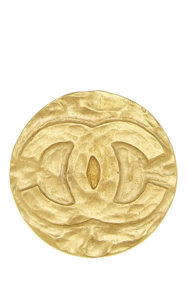 Chanel Hammered 'cc' Round Pin - Gold