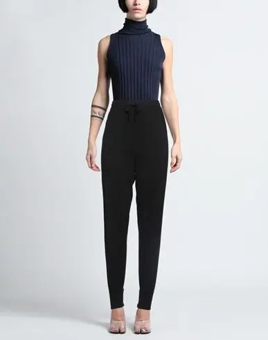 SOALLURE Tapered Knit Pants - Black