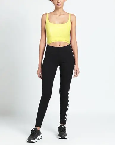 SOLOTRE Knit Crop Top