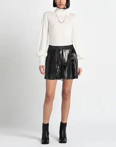 ANGELO MARANI Pleated Shorts