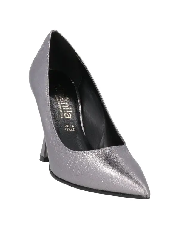 NILA & NILA Pumps - Silver