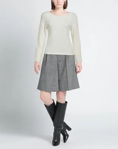 CARACTÈRE Long Sleeve Crew Neck Sweater