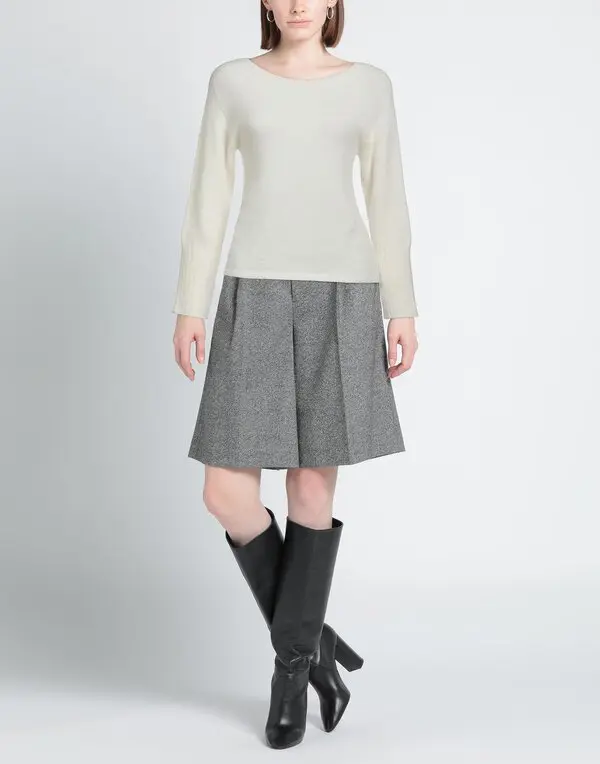 CARACTÈRE Long Sleeve Crew Neck Sweater