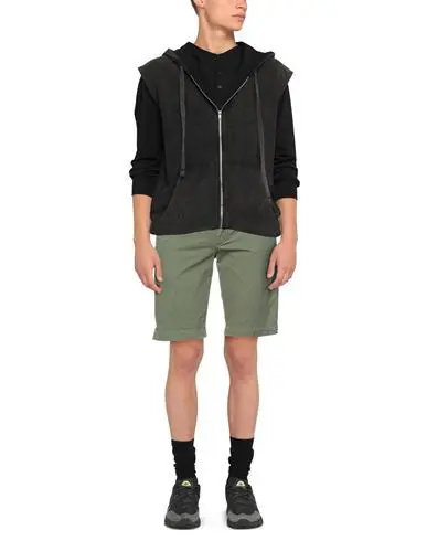 40WEFT Solid Casual Shorts