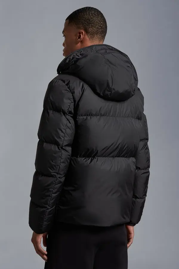 Moncler Montcla Short Down Jacket