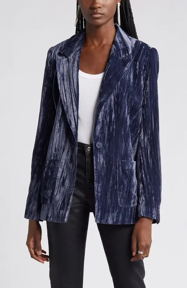 Treasure & Bond Relaxed Fit Textured Velvet Blazer