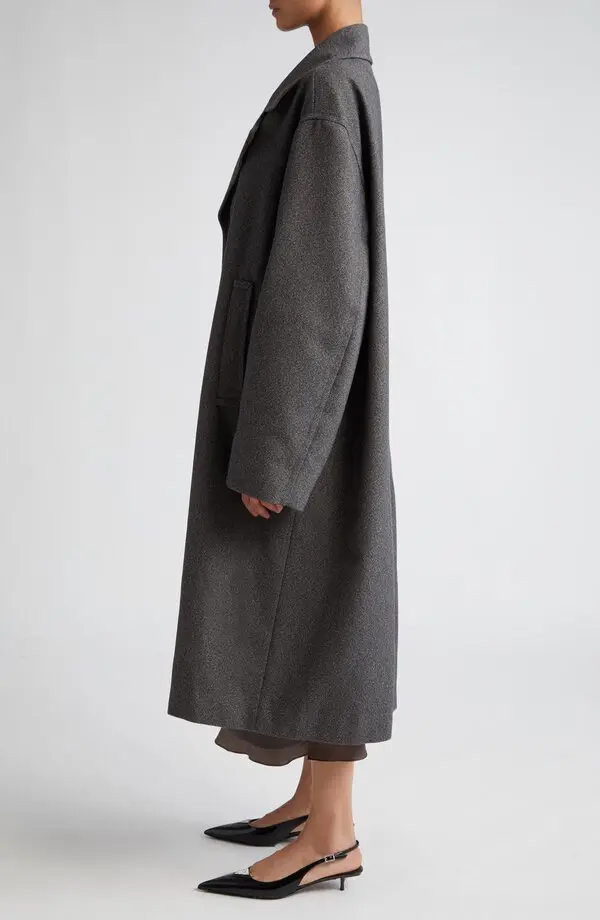 Commission Cape Coat