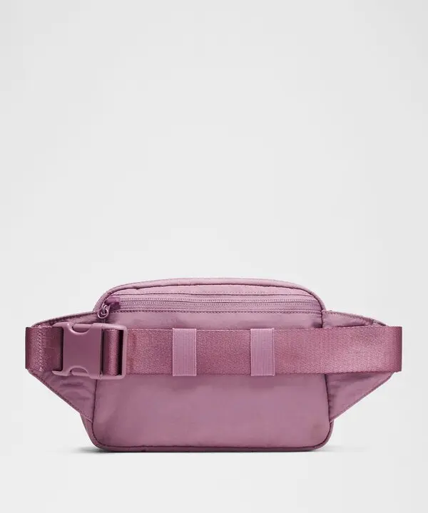 Lululemon Everywhere Belt Bag Large 2l - Lavender Lux