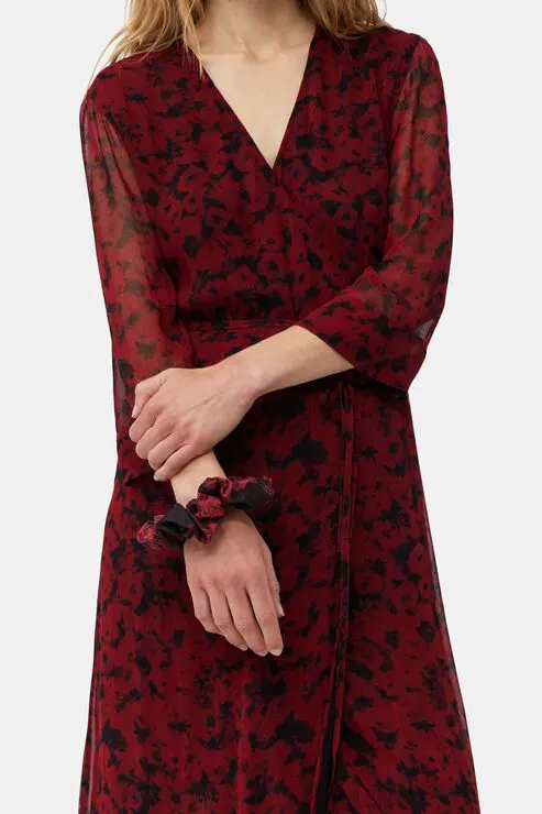 GANNI Red Botanical Jacquard Scrunchie