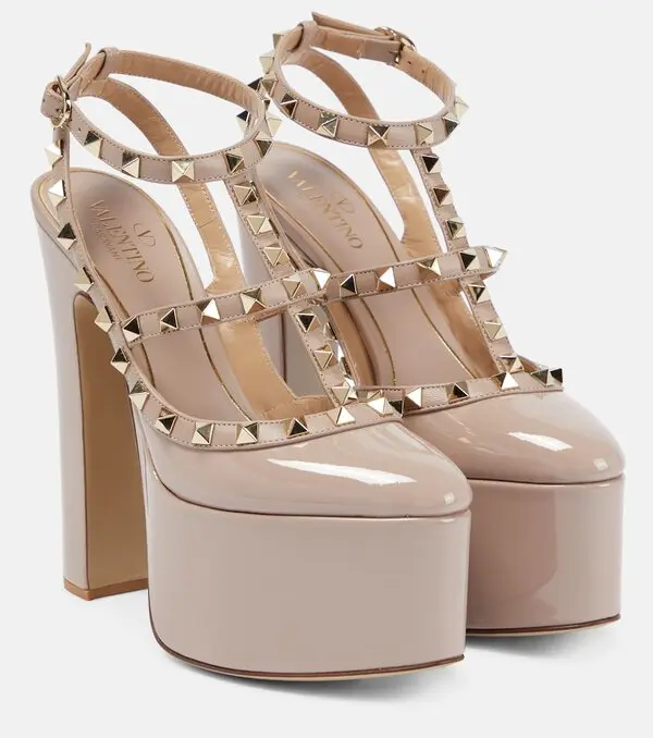 Valentino Garavani Rockstud Platform Pumps - Beige