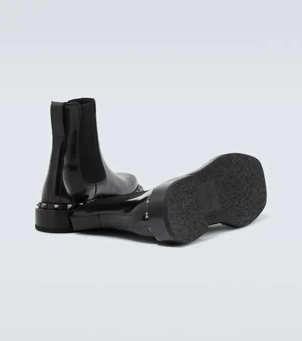 Valentino Garavani M-Way Rockstud Leather Chelsea Boots In  display picture 3