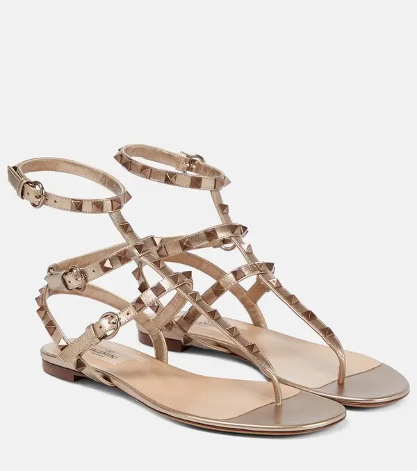 Valentino Garavani Vlogo Leather Thong Sandals - Neutrals