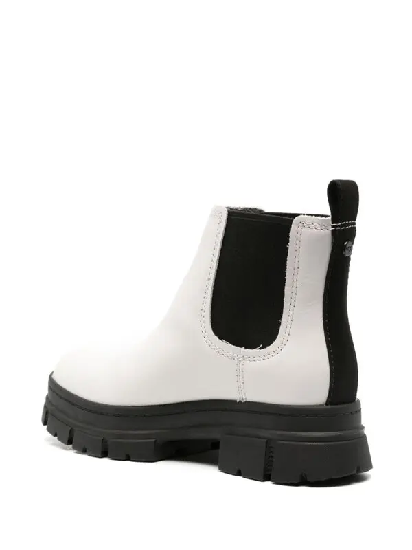 UGG Ashton Chelsea Boots