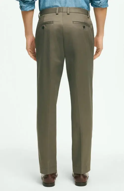 Brooks Brothers Regular Fit Stretch Cotton Advantage Chinos - Magnet