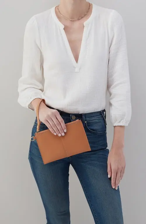 Hobo Small Vida Leather Wristlet - Biscuit/coconut Shell